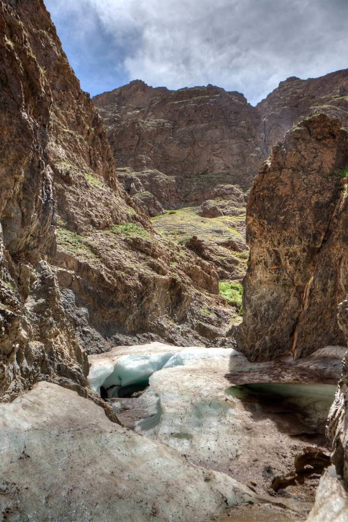 5-Day Journeys Through the Gobi Desert | Three Camel Lodge